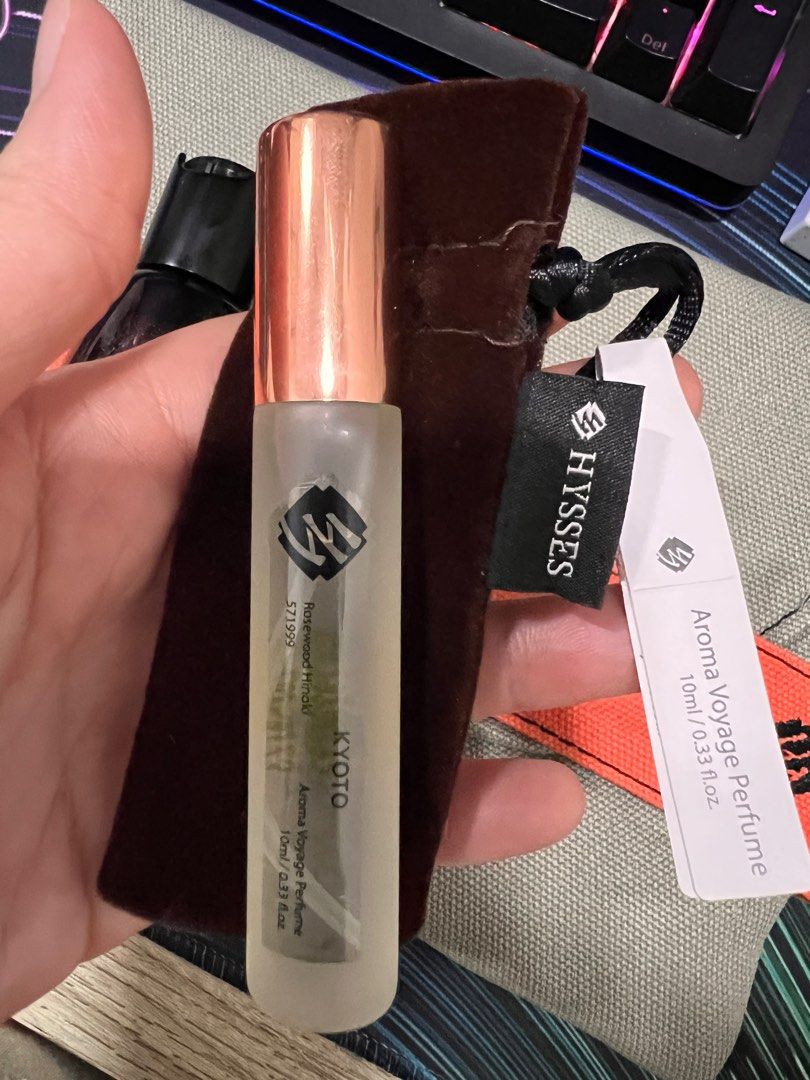 Hysses Travel Set (Bath, Shampoo and Perfume), Beauty & Personal Care ...