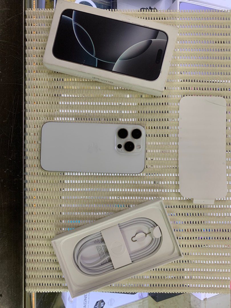 Iphone 16 Pro 256GB Digimap Garansi On-April 2026 Mullus, Telepon ...