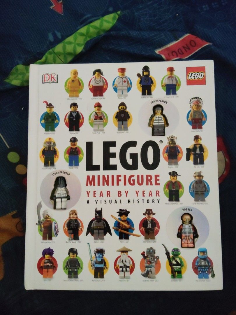 LEGO Minifigure Year by Year Visual History Book, Hobbies & Toys, Books ...