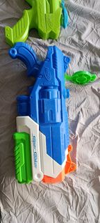 Nerf Super Soaker Floodfire Water Guns, Hobbies & Toys, Toys & Games on ...