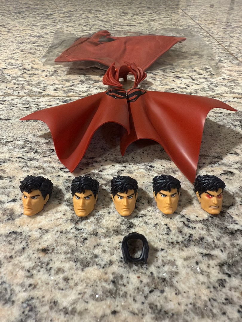 Revoltech Amazing Yamaguchi Superman headsculpts and cape accessories ...