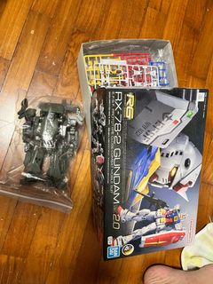 MG 1/100 RZ-95C Rezel Commander Type & MS-06R-1A Zaku II Gundam ...