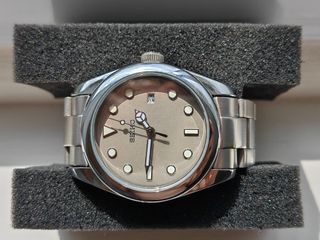 Seiko Mod Day-Date Sky Blue Sunray Dial, Men's Fashion, Watches ...