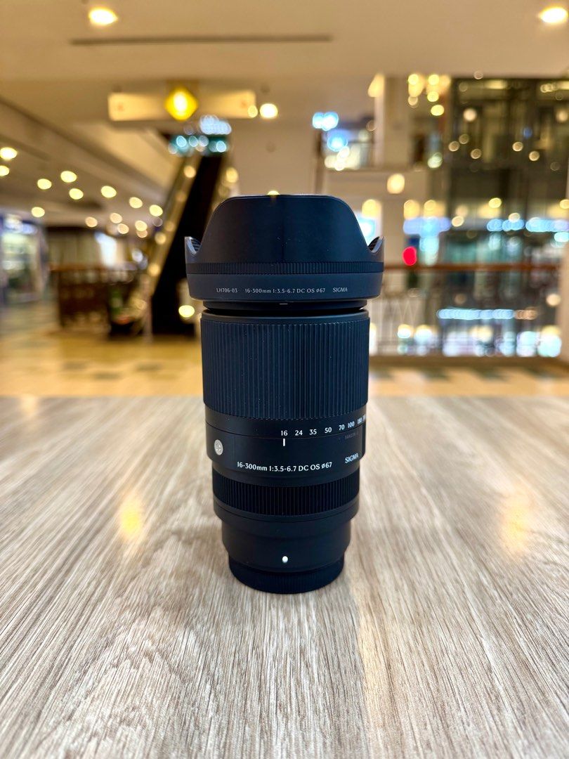 Sigma 16-300mm f3.5-6.7 DC OS lens for Fujifilm X mount (99% new ...