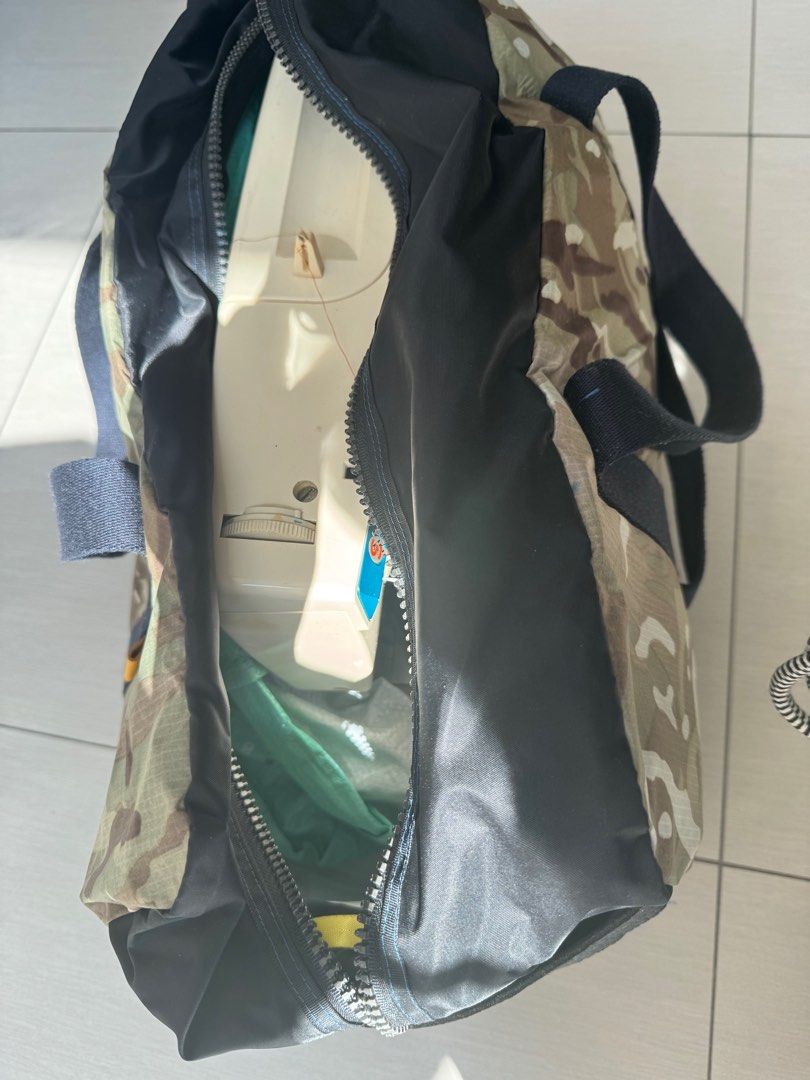 Singer Sewing Machine with Camo Bag, 家庭電器, 其他家庭電器 - Carousell