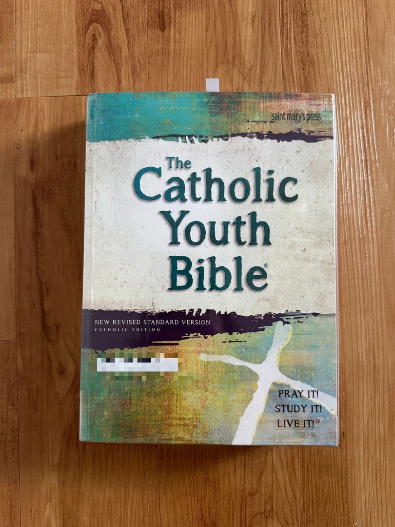 The Catholic Youth Bible - New Revised Standard Version, Hobbies & Toys ...
