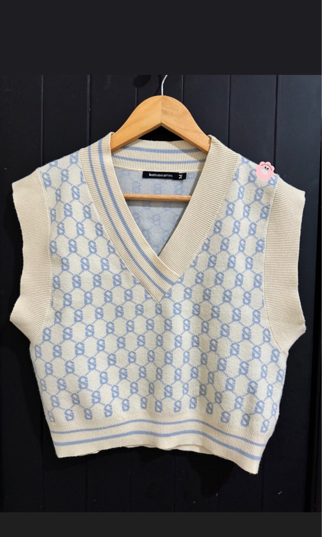 Vest monogram buttonscarves, Fesyen Wanita, Pakaian Wanita, Atasan di ...