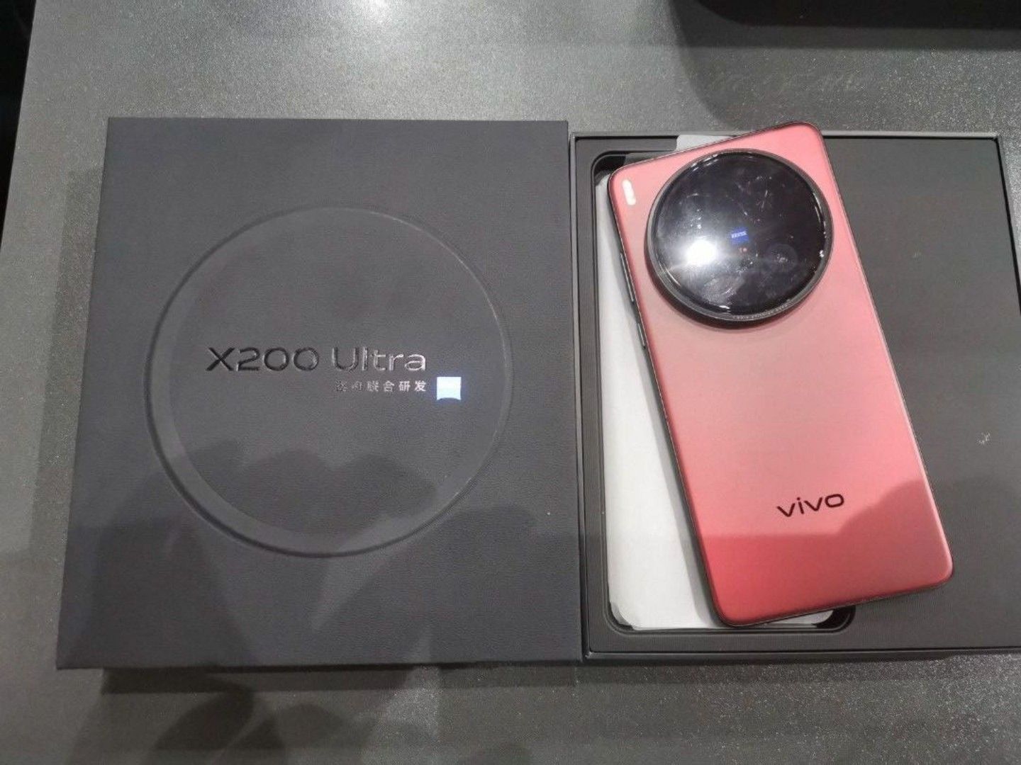 Vivo X200 Ultra - Red, Mobile Phones & Gadgets, Mobile Phones, Android ...