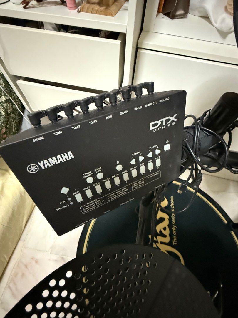 Yamaha DTX402K electronic drumset, Hobbies & Toys, Musical Instruments ...