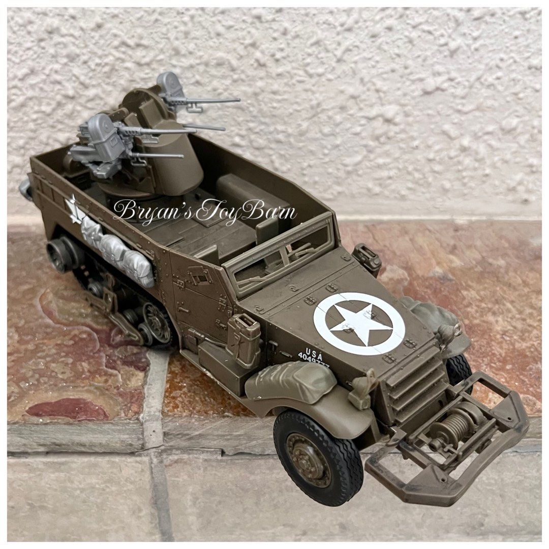 1/32 Scale American World War II M16 Half Track Gun Carriage with a ...
