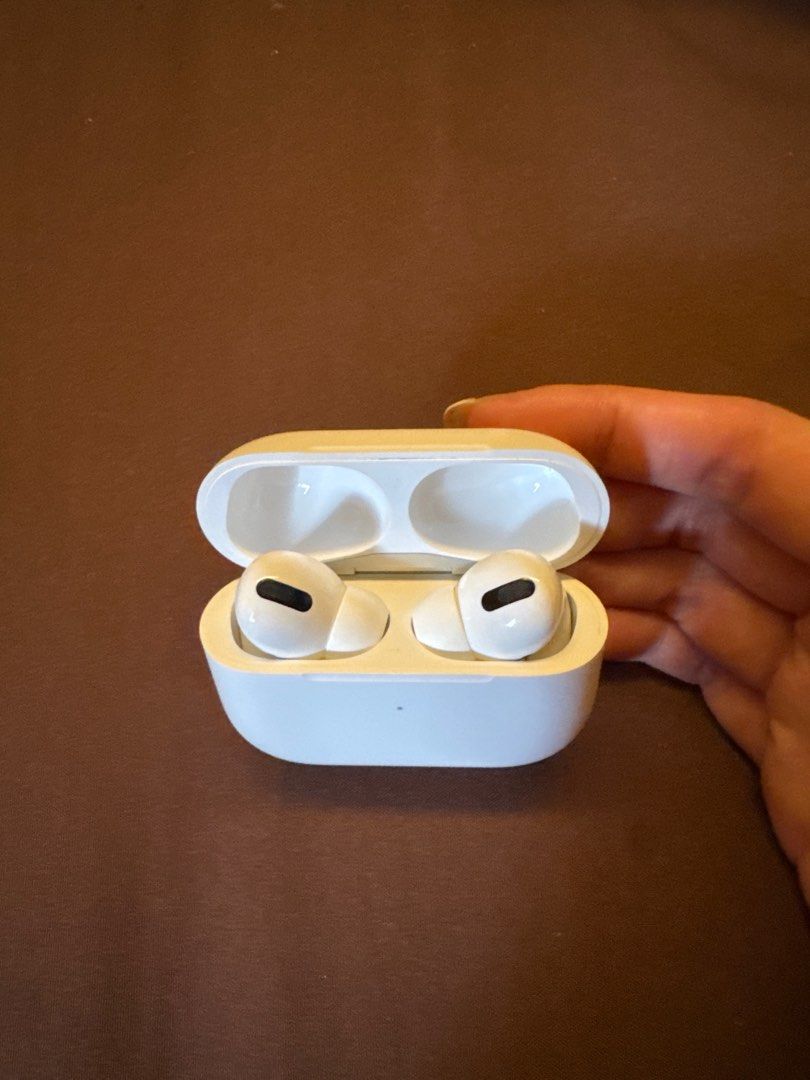 Apple AirPods Pro, Audio, Earphones on Carousell