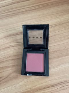 BN Bobbi Brown Coral brightening brick blush palette, Beauty & Personal ...