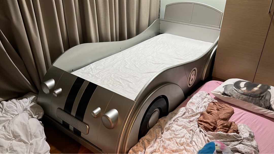 Car-Shaped Kids Bed - Silver, Furniture & Home Living, Furniture, Bed ...