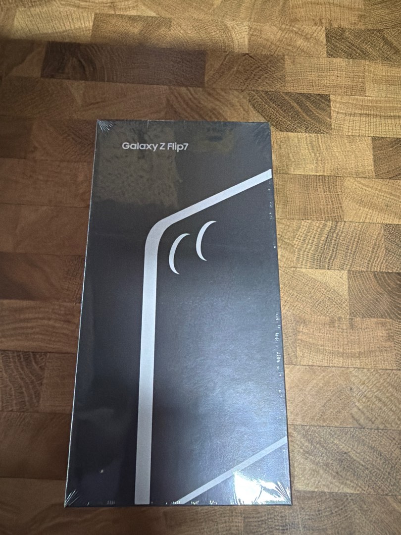 Galaxy Z Flip 7 512GB Jetblack, Mobile Phones & Gadgets, Mobile Phones ...