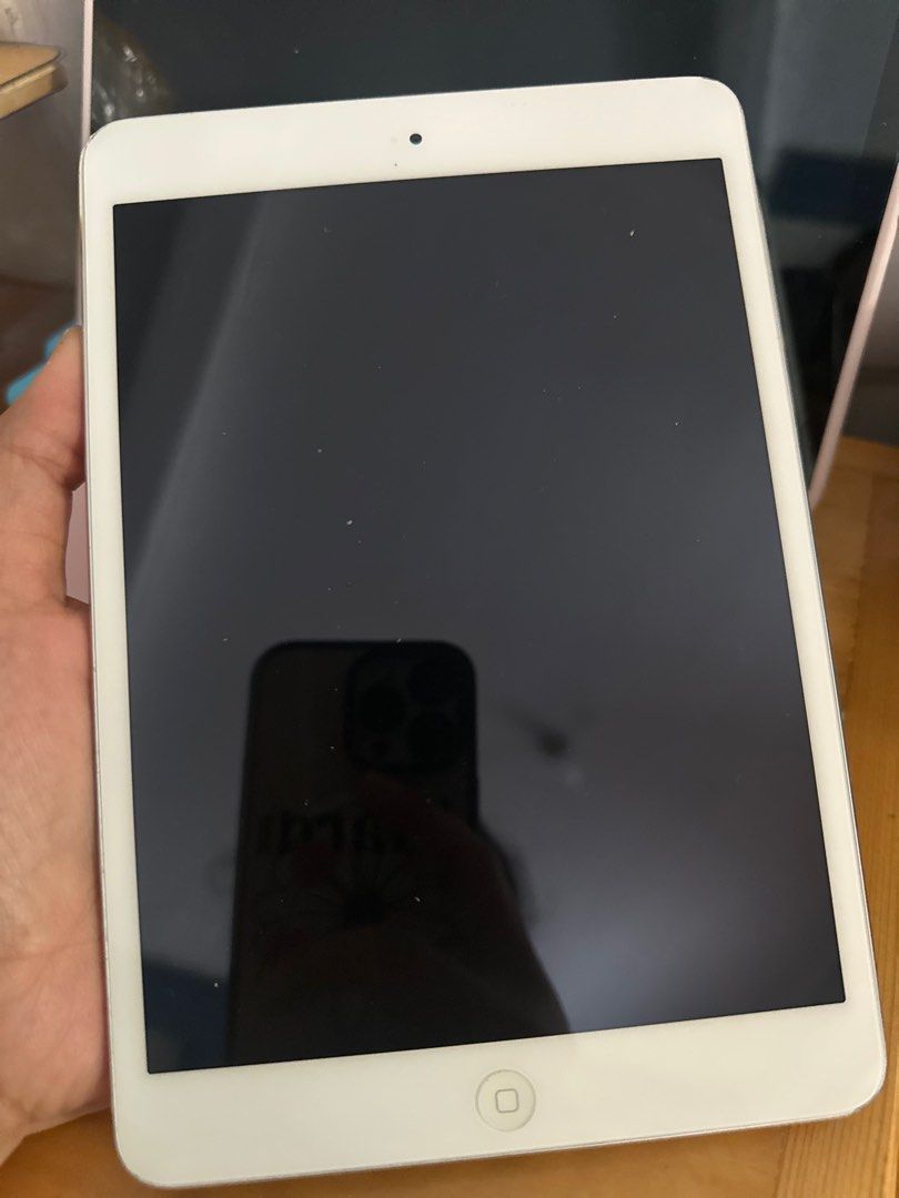 Ipad Mini 2, Telepon Seluler & Tablet, Tablet di Carousell