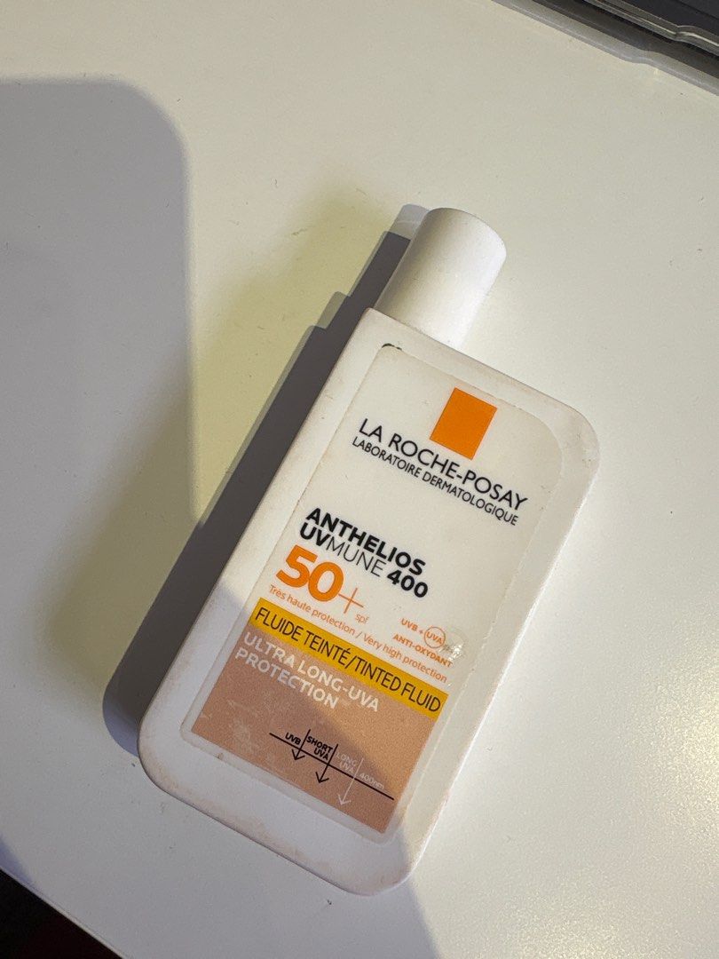 La Roche-Posay Anthelios UVMUNE 400 Tinted Fluid SPF50+, Beauty ...