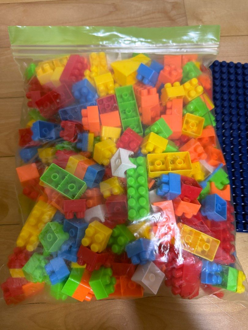 Lego / Building Blocks with 2 Base Plates, Hobbies & Toys, Toys & Games ...