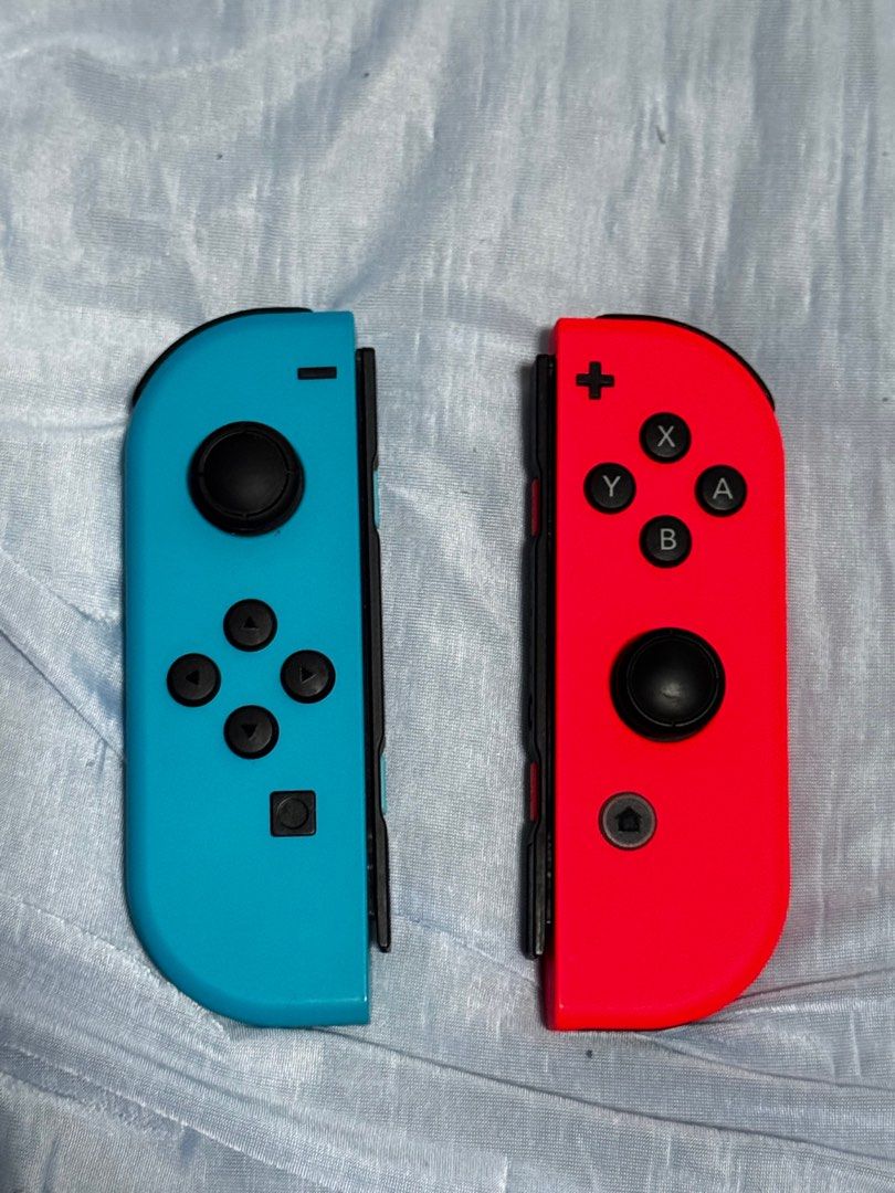 Nintendo Switch Joy-Con Controllers - Original, Video Gaming, Gaming ...