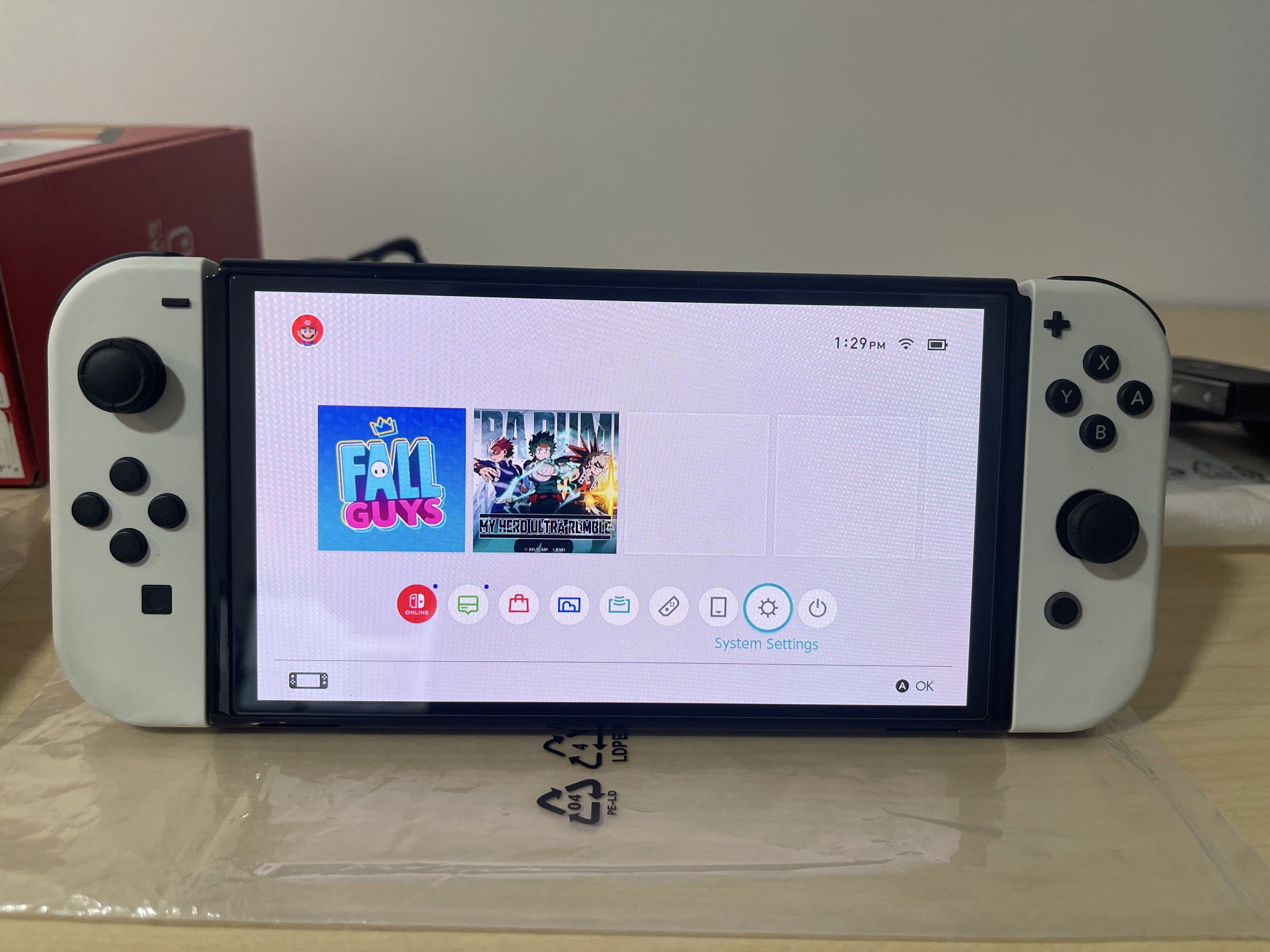 Nintendo Switch OLED White + Mario Kart 8 Deluxe | Pristine, Video ...