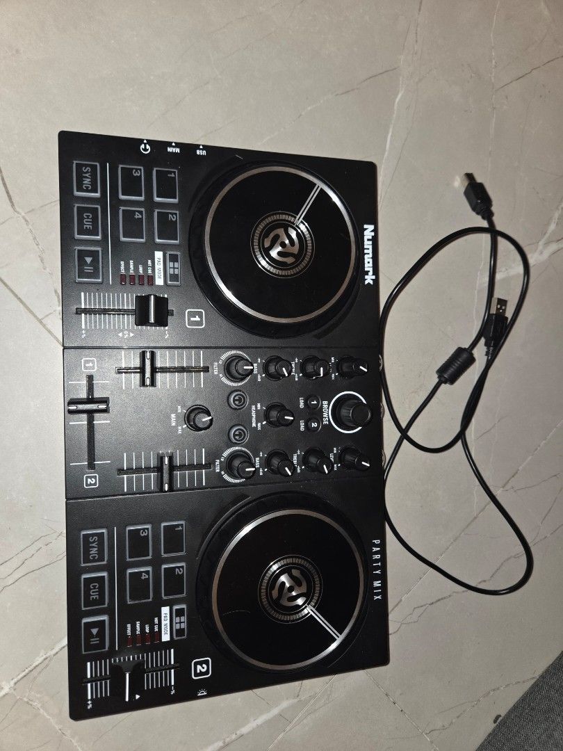 Numark Party Mix DJ Controller, Audio, Other Audio Equipment on Carousell