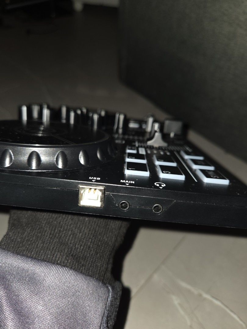 Numark Party Mix DJ Controller, Audio, Other Audio Equipment on Carousell