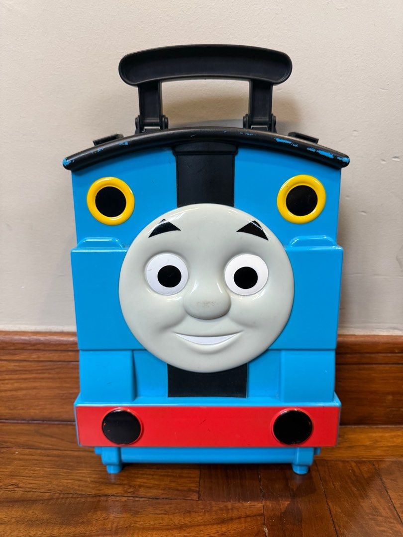 Thomas the Tank Engine Carry Case with Trains, Hobbies & Toys, Toys ...