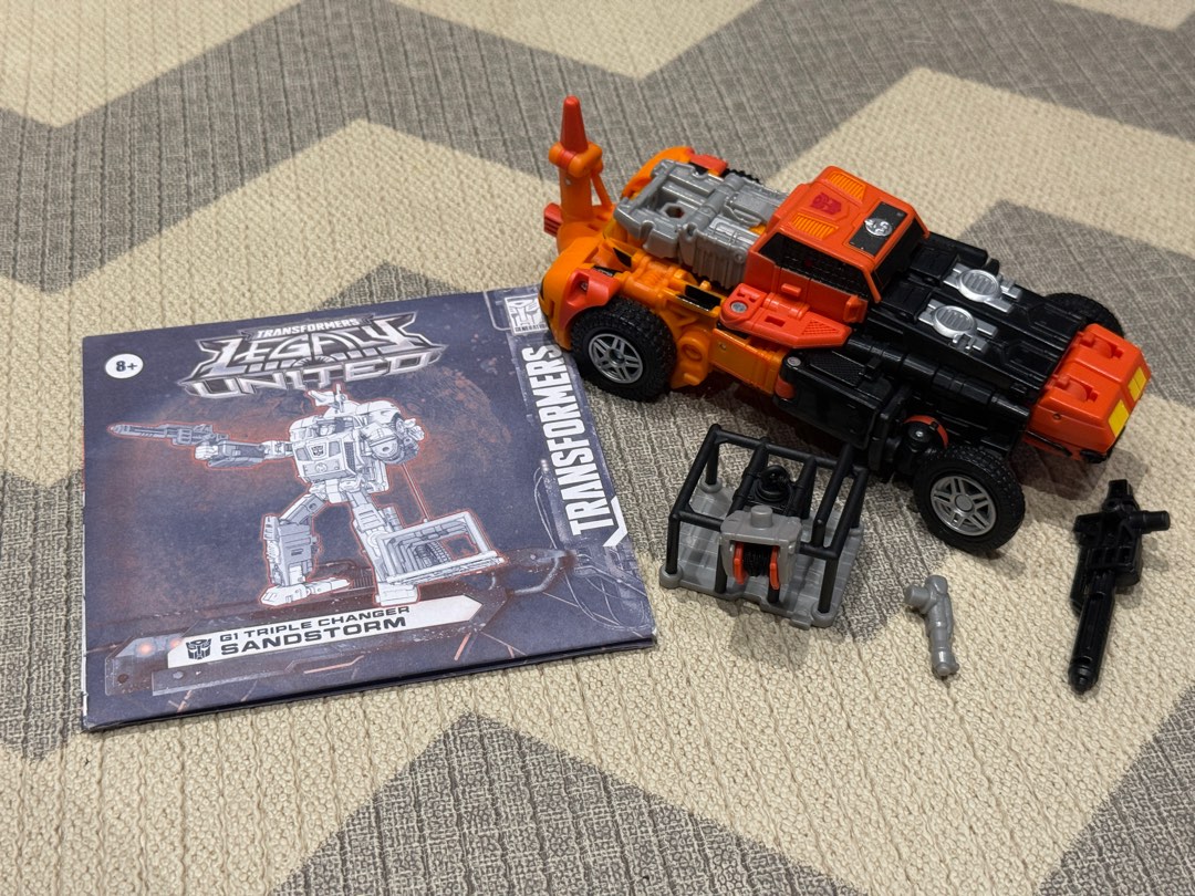 Transformers Legacy United Leader Class Triple changer Sandstorm Loose ...