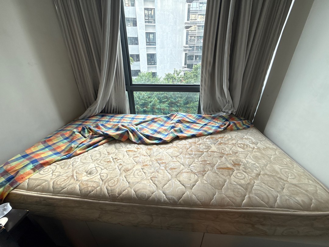 Used Mattress - super single, Furniture & Home Living, Furniture, Bed ...