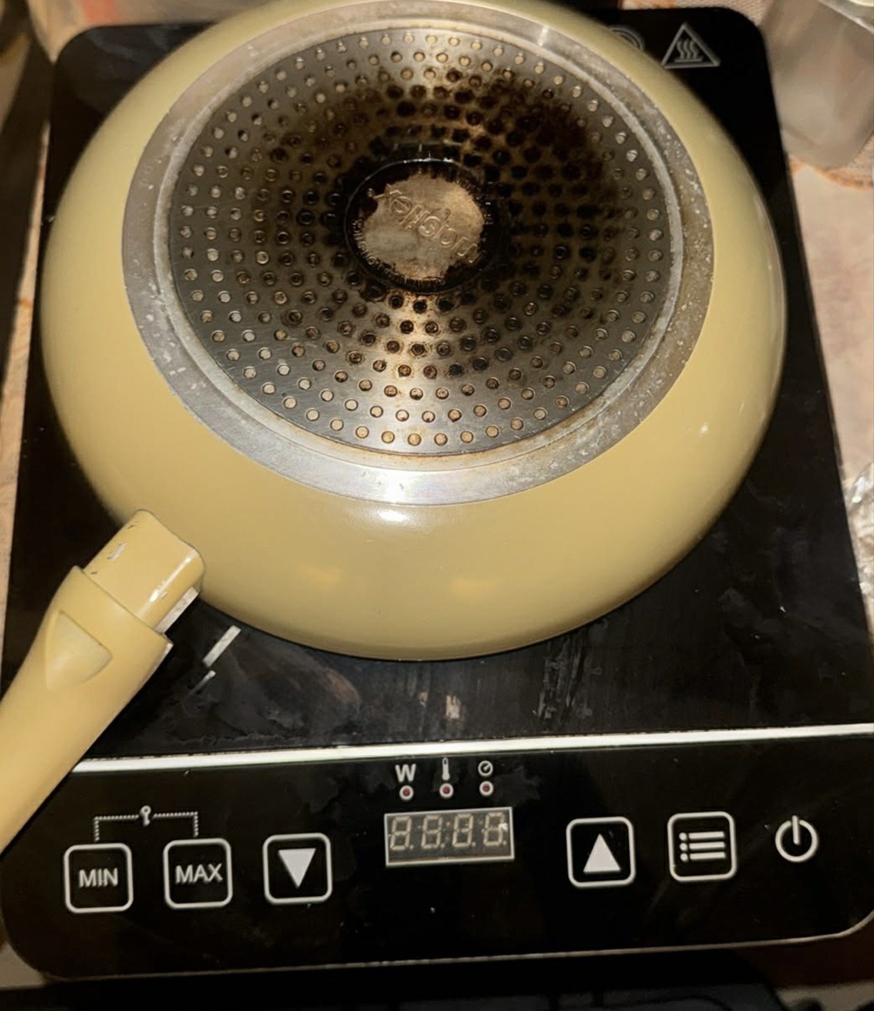 2nd hand Induction cooker with induction pan, TV & Home Appliances ...