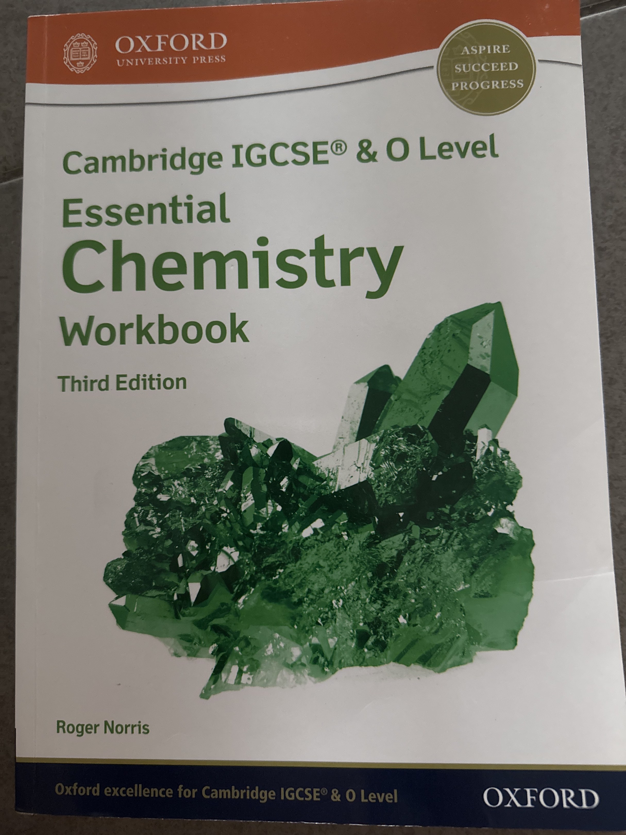 Cambridge IGCSE & O Level Essential Chemistry Workbook, Hobbies & Toys ...