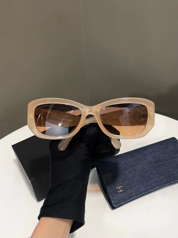 Chanel Cc Rectangle Sunglasses, Luxury, Accessories on Carousell