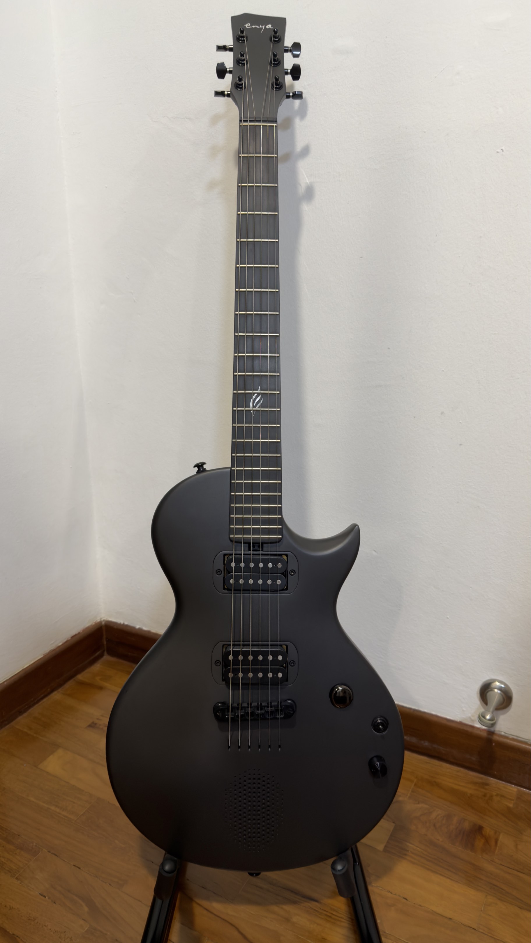 enya nova go sonic smart electric guitar, Hobbies & Toys, Musical ...