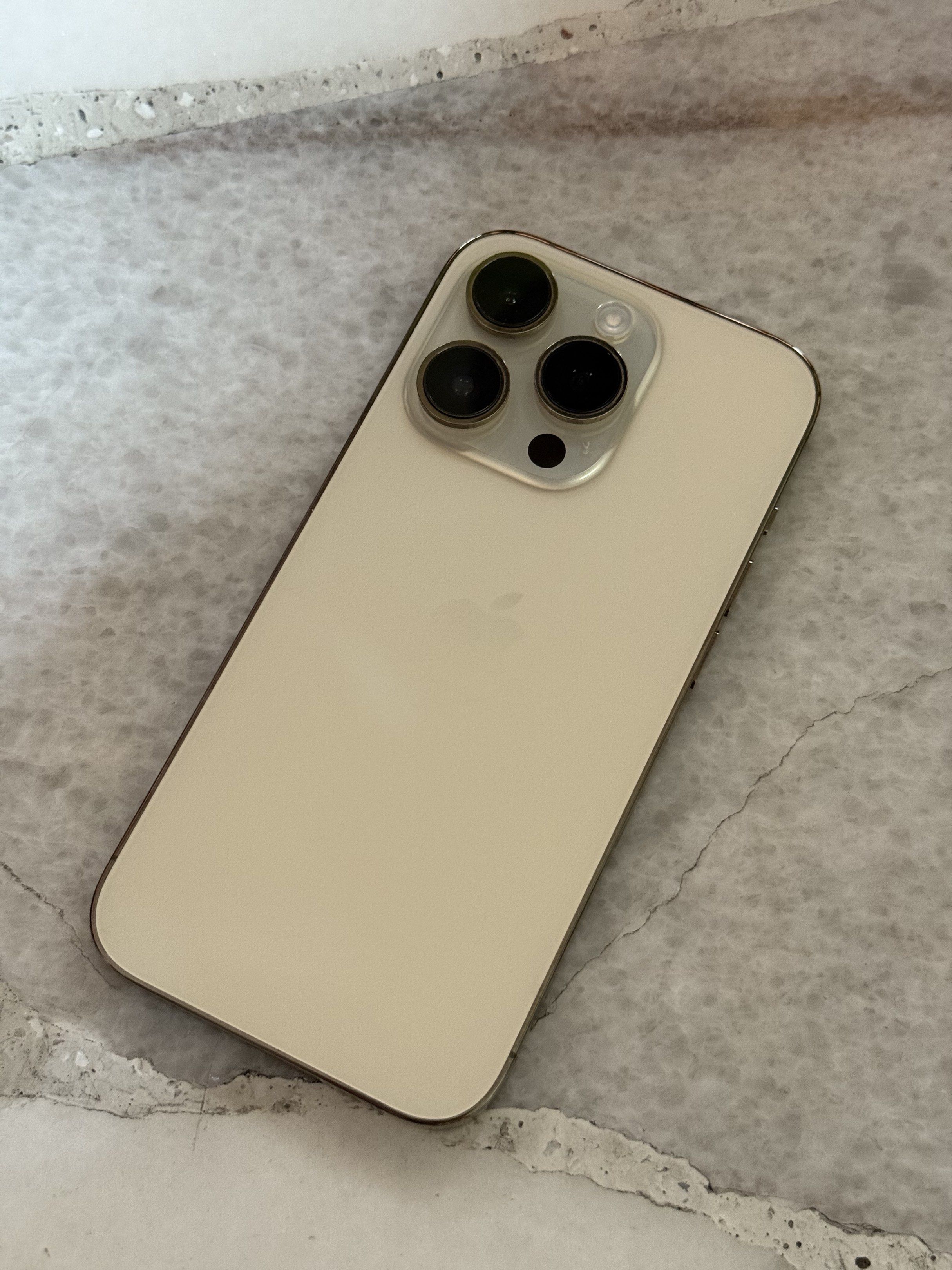 iPhone 14 Pro Gold 256GB, Mobile Phones & Gadgets, Mobile Phones ...