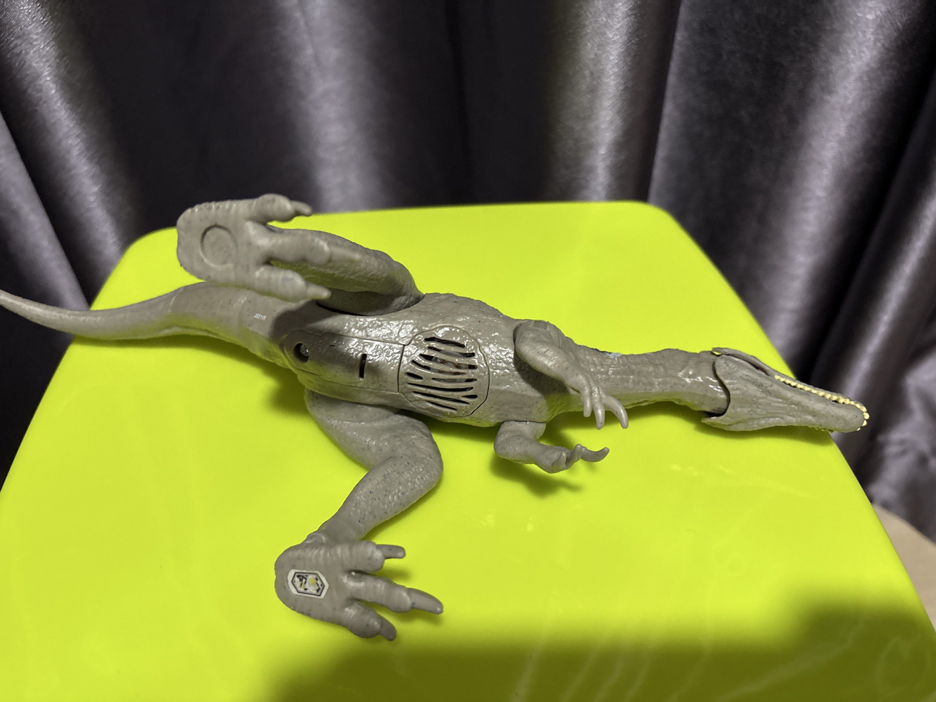 Mattel Jurassic World Camp Cretaceous Baryonyx Chaos, Hobbies & Toys ...