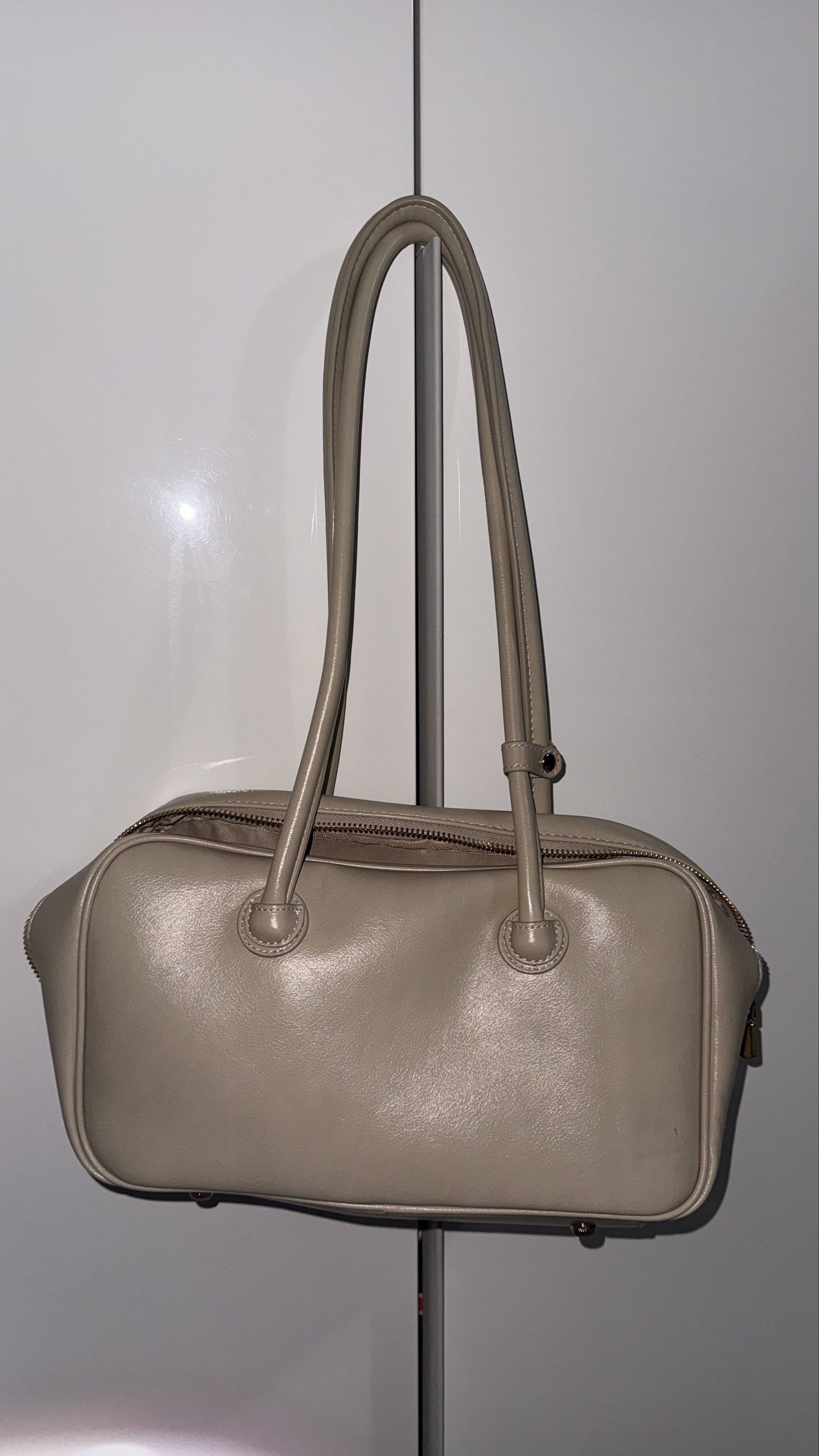 KAMI Milano Bag - Oat, Women's Fashion, Bags & Wallets, Shoulder Bags ...