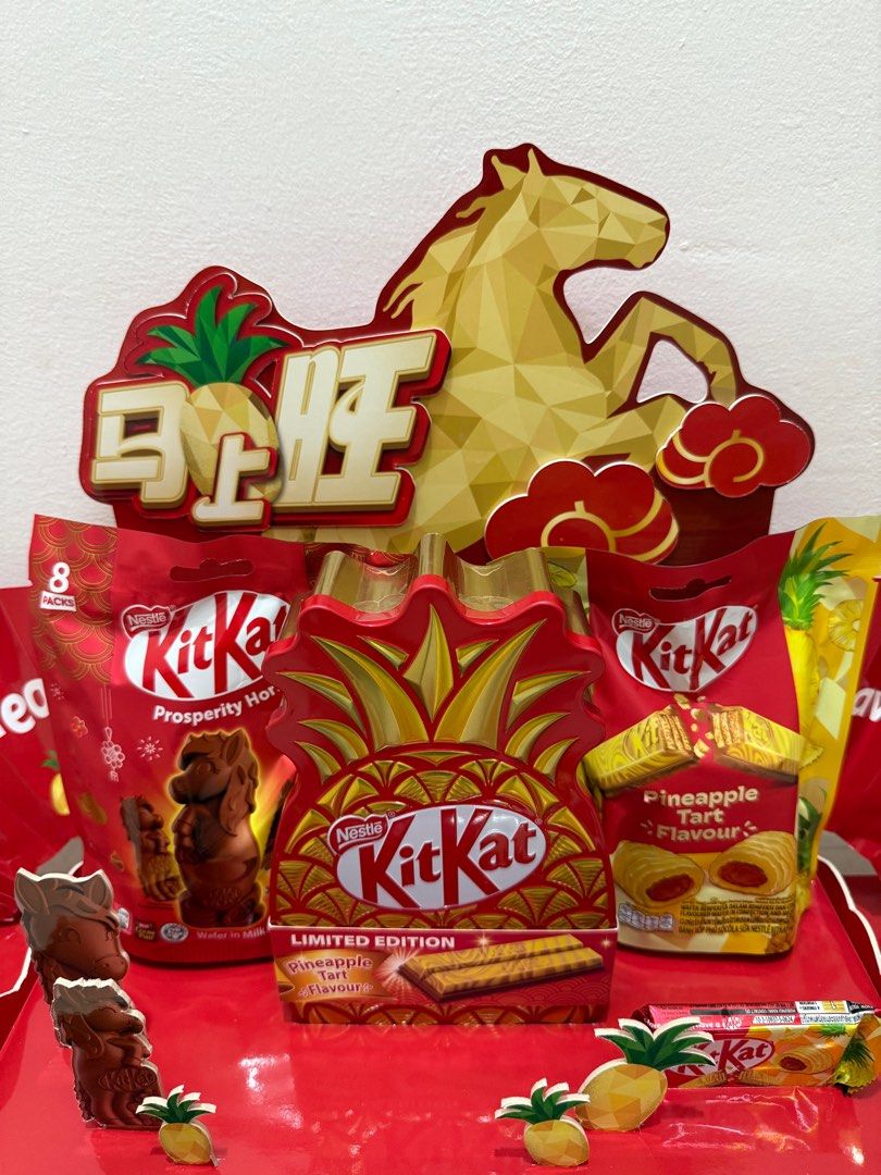 Kit Kat CNY hamper Limited Edition Gift Set, Food & Drinks, Gift ...
