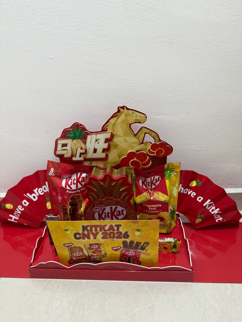 Kit Kat CNY hamper Limited Edition Gift Set, Food & Drinks, Gift ...