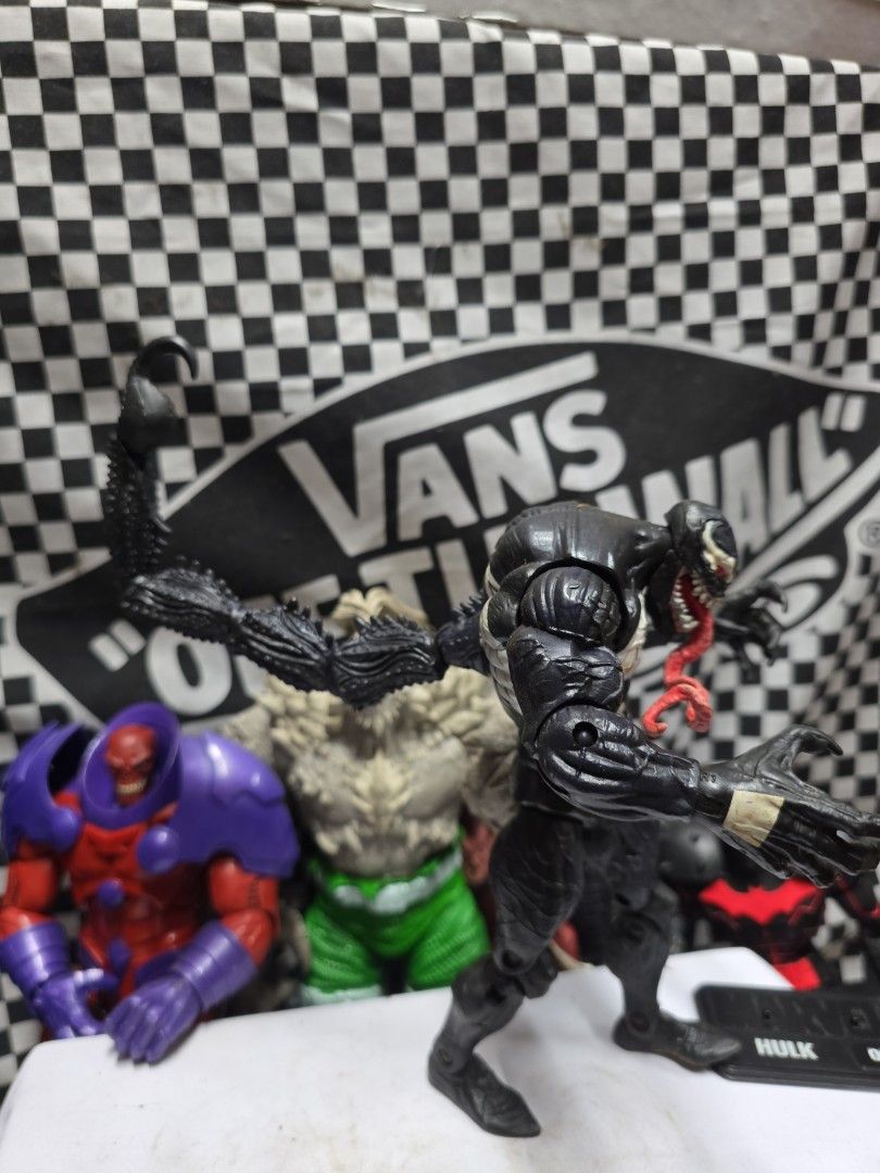 Marvel Legends Venom with Articulated Scorpion Tail, Hobbies & Toys ...