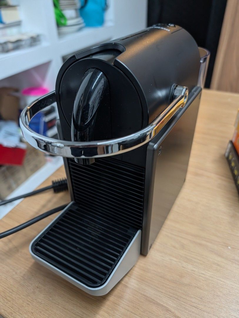 Nespresso Pixie & Aeroccino3 Milk Frother - Black, TV & Home Appliances ...