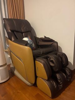 OGAWA massage chair, Health & Nutrition, Massage Devices on Carousell