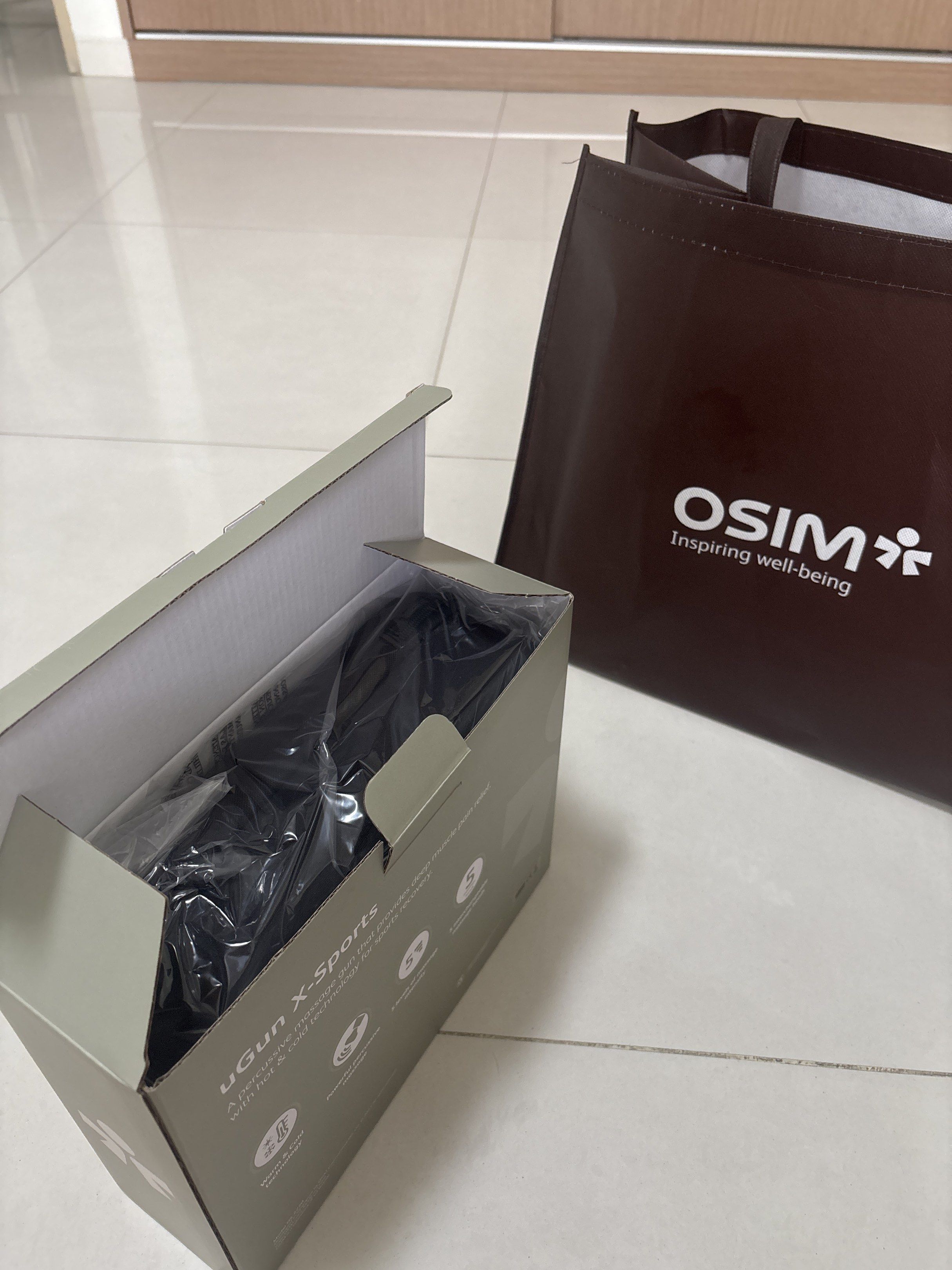 OSIM uGun X-Sports Percussive Massage Gun, Health & Nutrition, Massage ...