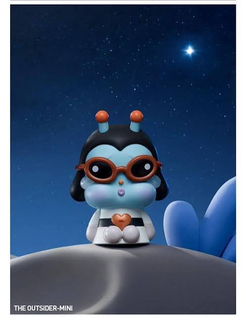 Pop Mart Crybaby Crying to the Moon - The Outsider Mini, Hobbies & Toys ...