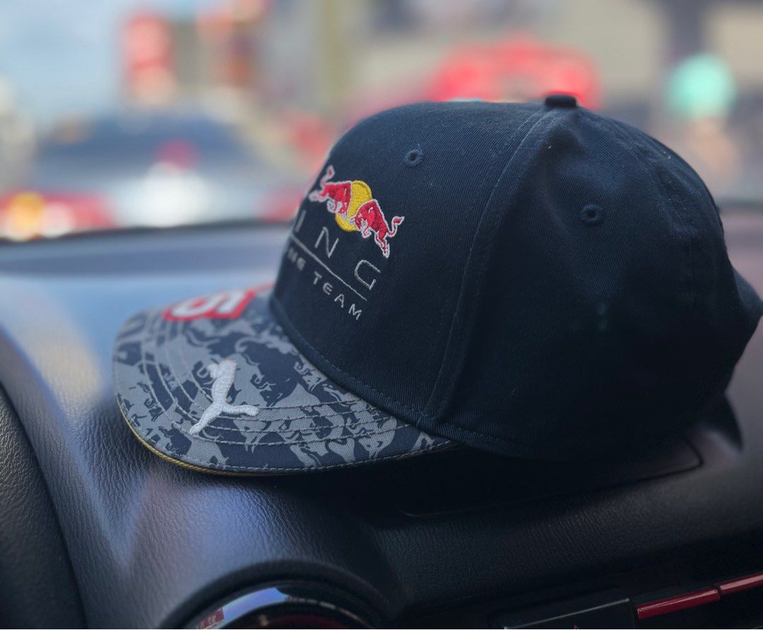 Red Bull Racing Formula One Team Cap DANIIL KVYAT, Men's Fashion ...