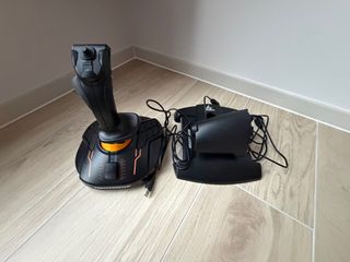 WINWING Ursa Minor Airbus Sidestick + Thrustmaster Airbus Thrust ...