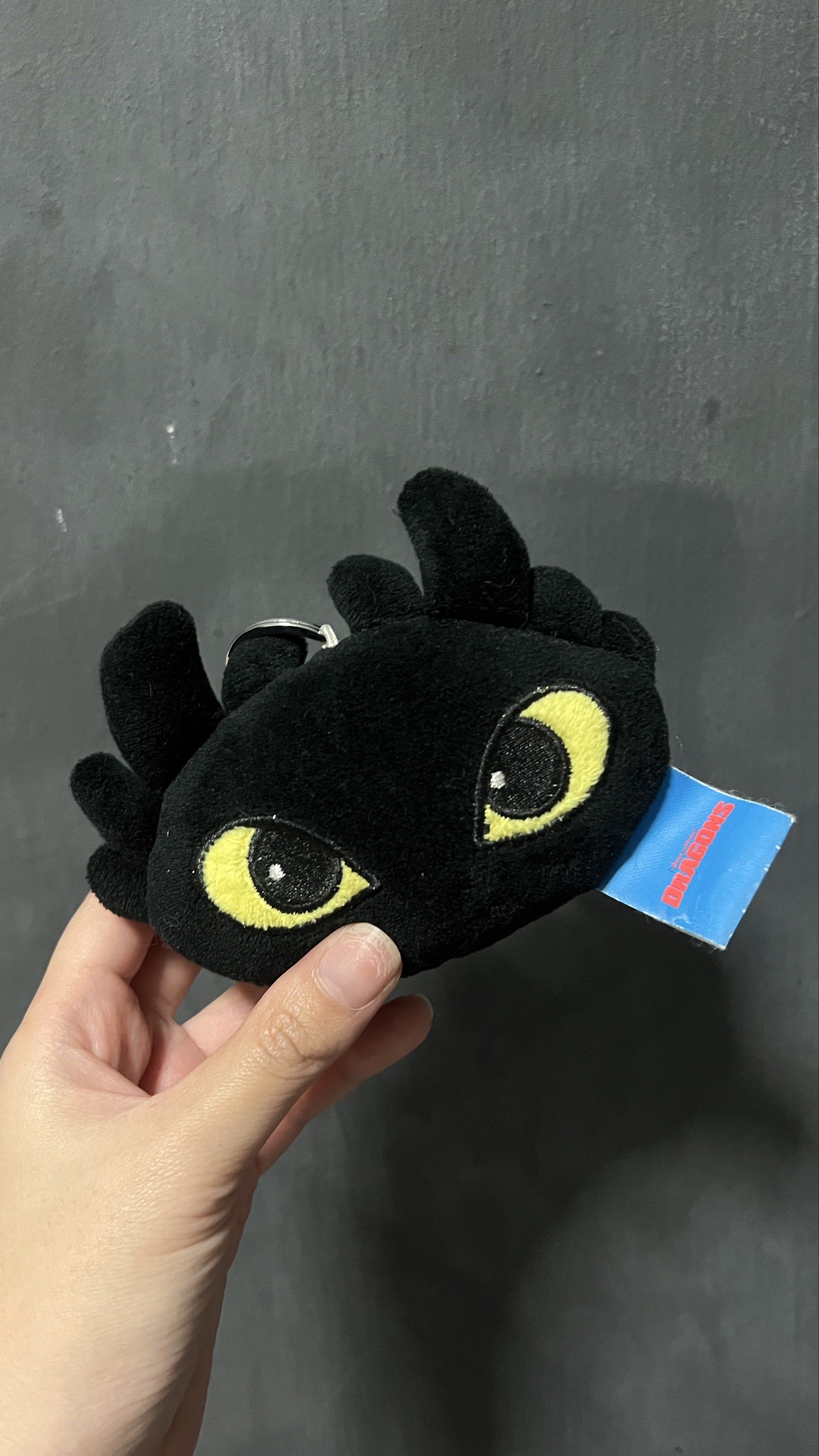 Toothless plushie keychain, Hobbies & Toys, Toys & Games on Carousell