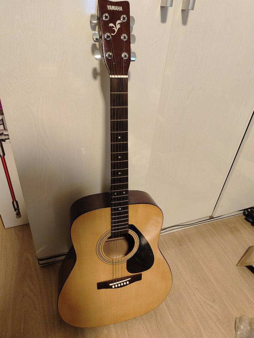 Yamaha F310 Acoustic Guitar, Hobbies & Toys, Musical Instruments on ...