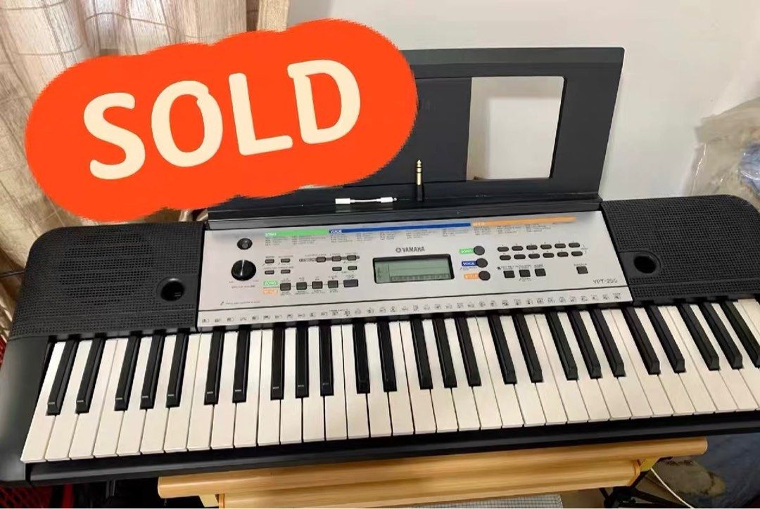Yamaha YPT-255 Portable Keyboard, Hobbies & Toys, Musical Instruments ...