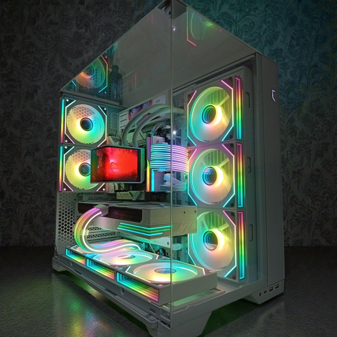 💎 Luxury White Showcase Gaming PC | Ryzen 7 7800X3D • RTX 5070 • 32GB ...