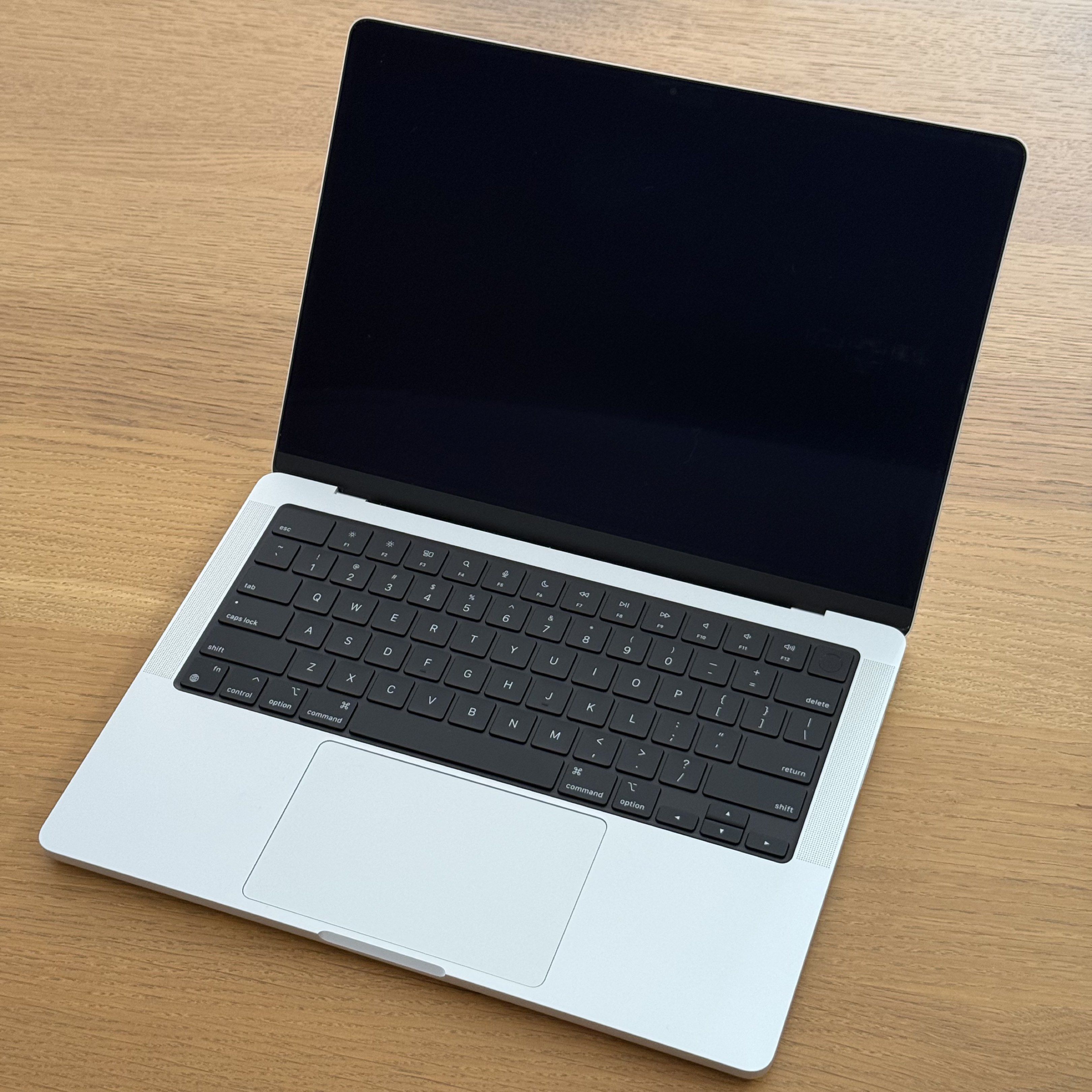 Apple MacBook Pro 14-inch, Computers & Tech, Laptops & Notebooks on ...