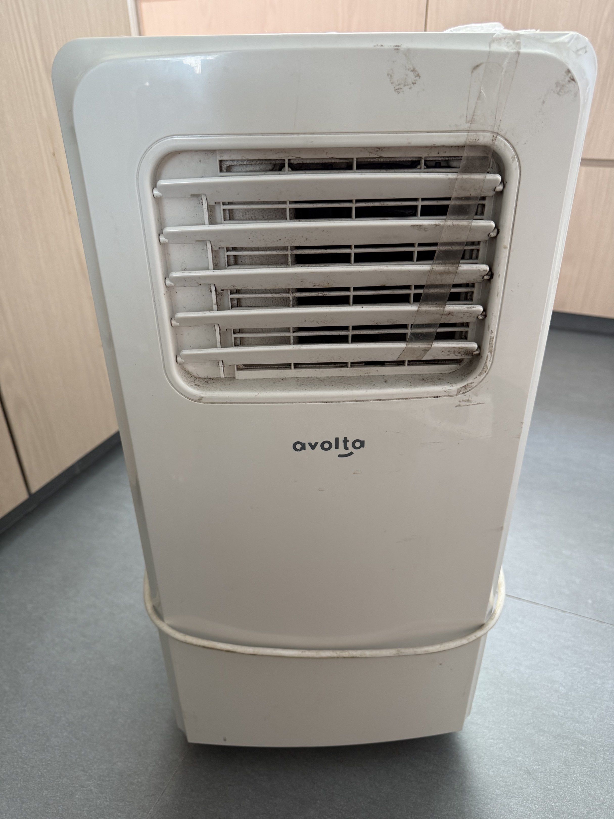 Avolta Portable Air Conditioner A007E-10C, TV & Home Appliances ...